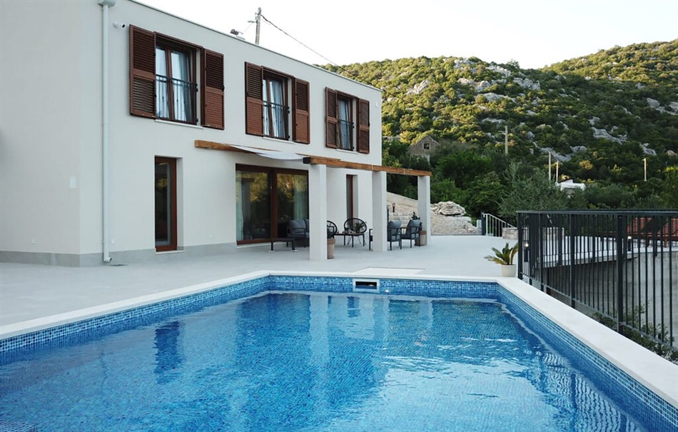 Holiday Home - Ploce - Ploce in Croatia (Ref : CDR625) With Swimming ...