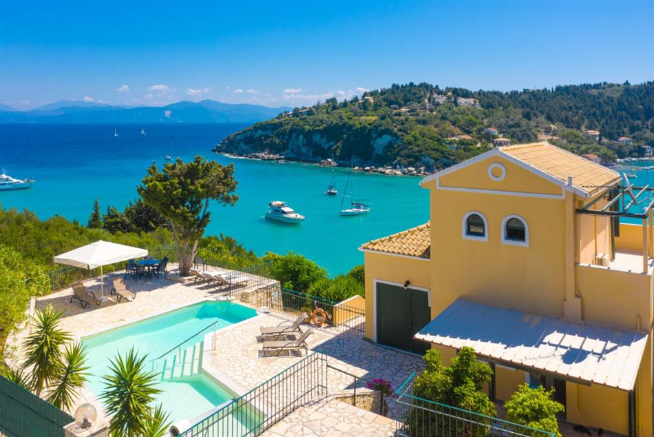 Alexander in Paxos - villas in Greece