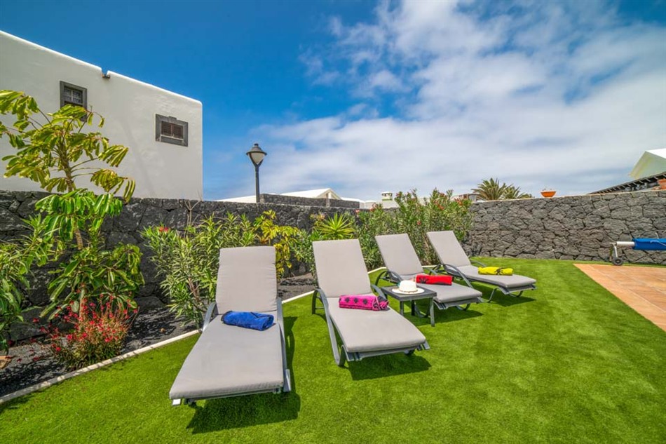 Casa Nobal in Playa Blanca with hot tub - villas in Lanzarote