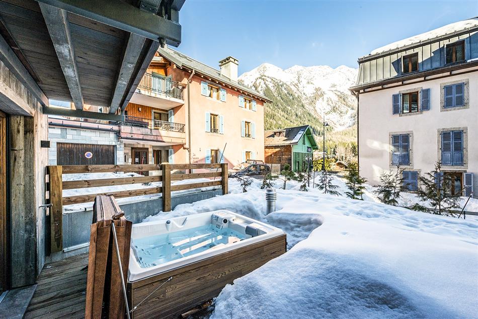 Chalet Rosiere in Chamonix-Mont-Blanc with hot tub - villas in France