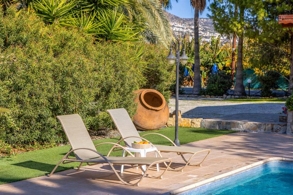Coral Bay Cottage in Coral Bay - villas in Paphos Region