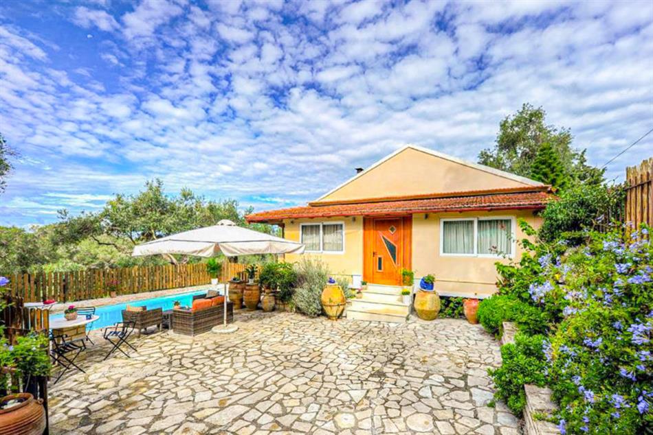 Dimitris Cottage in Paxos - villas in Greece