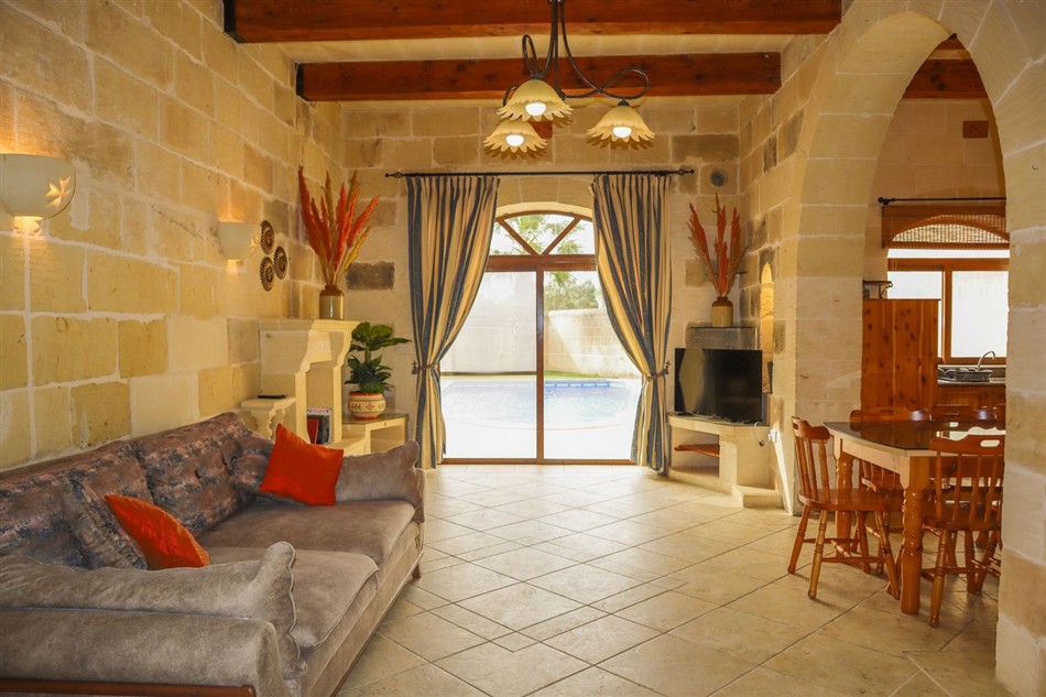 Kercem Townhouse in Victoria, Gozo - villas in Malta