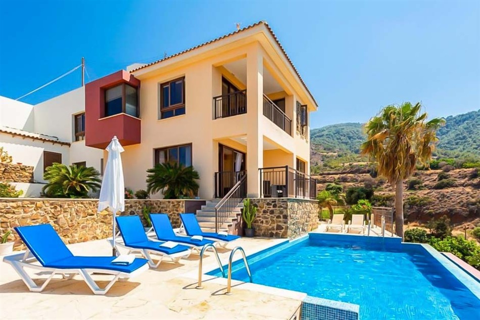 Mermaid Villa in Pomos - villas in Paphos Region