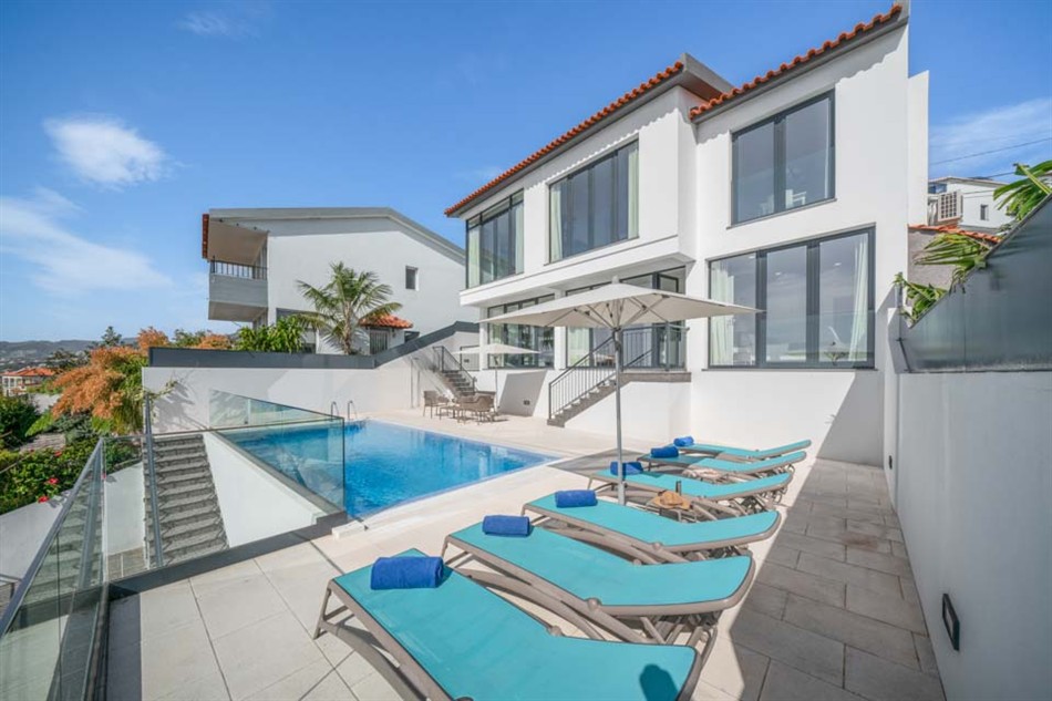 Monte White House in Funchal - villas in Madeira