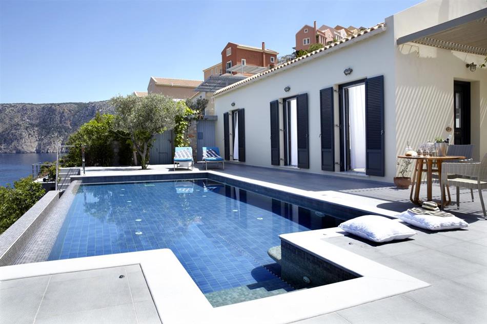Assos Heart in Kefalonia - villas in Greece
