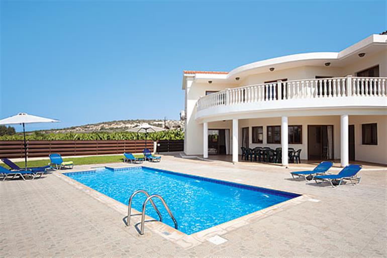 Mariam (Ref : 2906) in Cyprus With Swimming Pool | Villas in Coral Bay ...