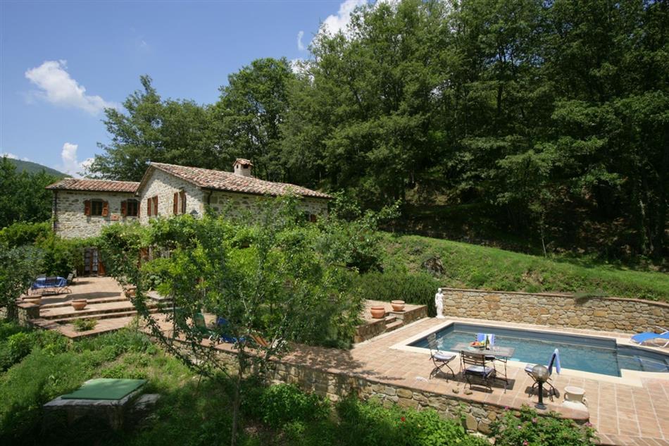 Ca di Cicala in Eastern Tuscany - villas in Italy