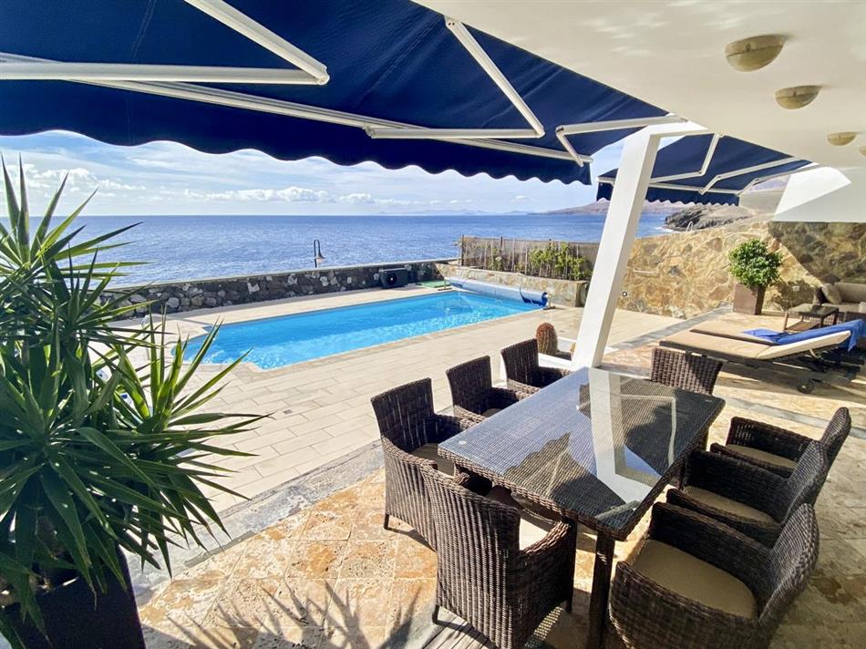 Villa Puerto Calero in Puerto Calero - villas in Spain