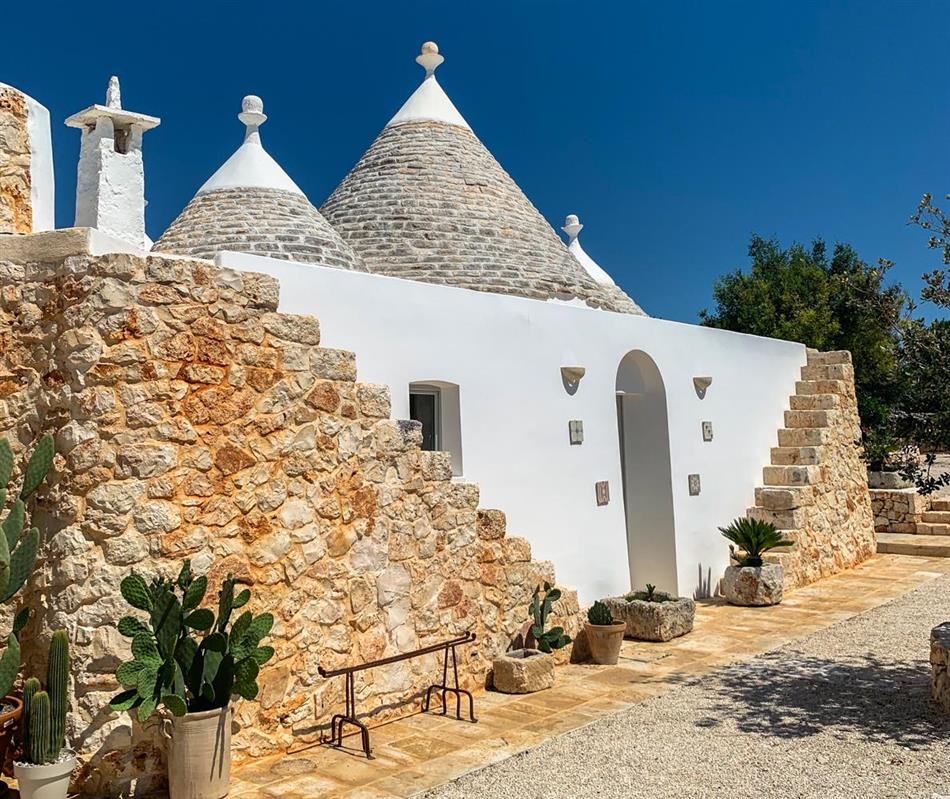 Trullo Mendula in Puglia - villas in Italy