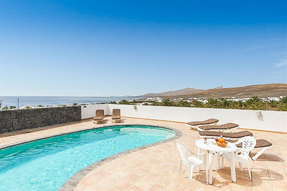 Villa Acentijo in Puerto Calero - villas in Lanzarote