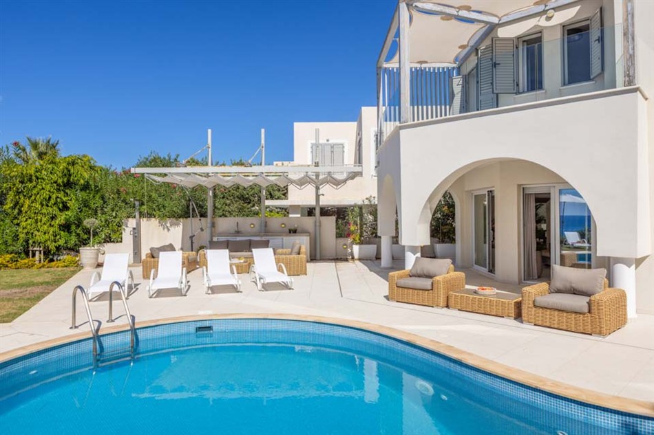 Villa Amalfi in Coral Bay - villas in Paphos Region