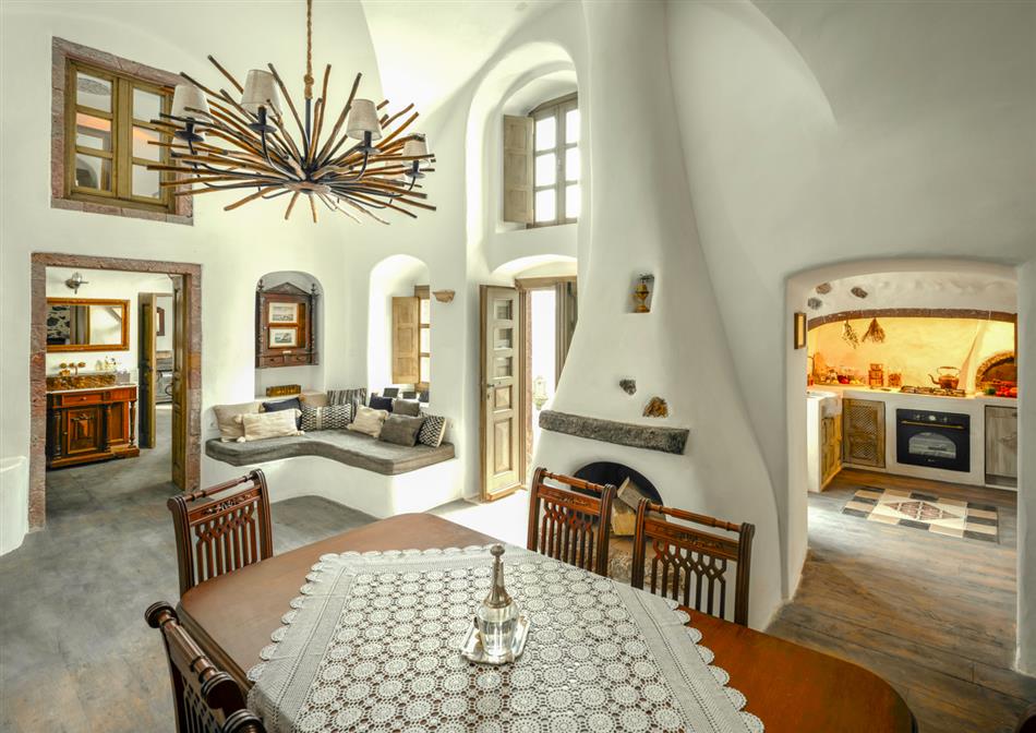 Villa Castelli in Santorini with hot tub - villas in Greece
