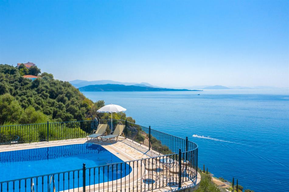 Villa Elpida in Corfu - villas in Greece