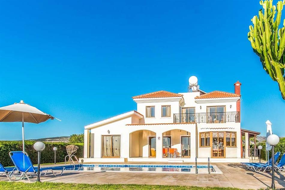 Villa Kyveli 2 in Coral Bay - villas in Paphos Region