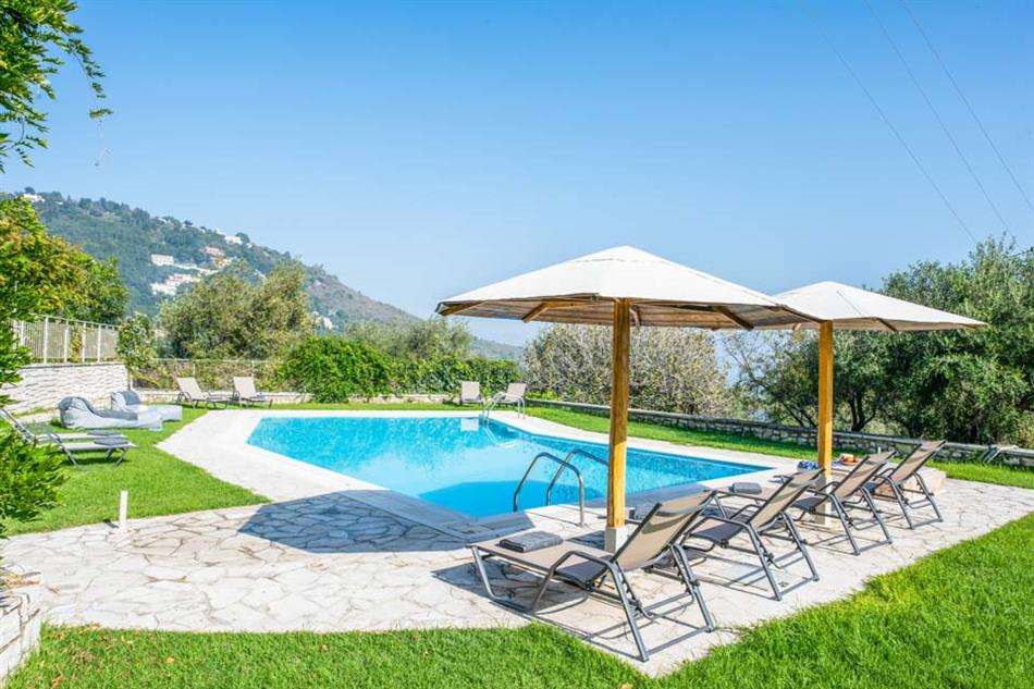 Villa Mangana in Kalami - villas in Corfu