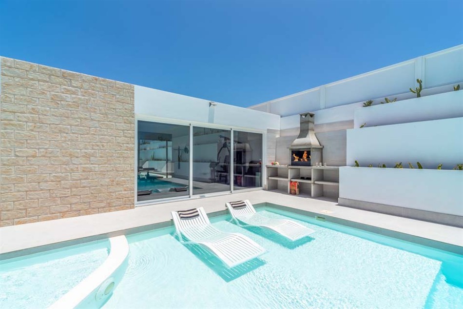 Villa Mykonos in Playa Blanca with hot tub - villas in Lanzarote